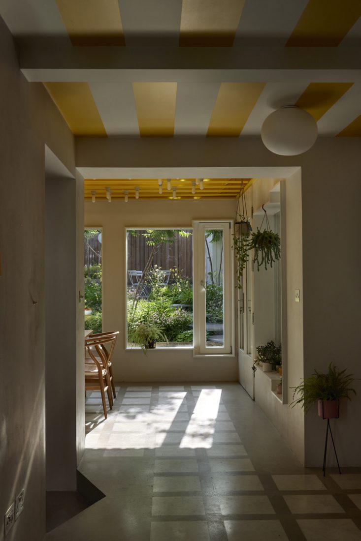 David Leech reworks engineer’s house with playful Hi-Tech touches