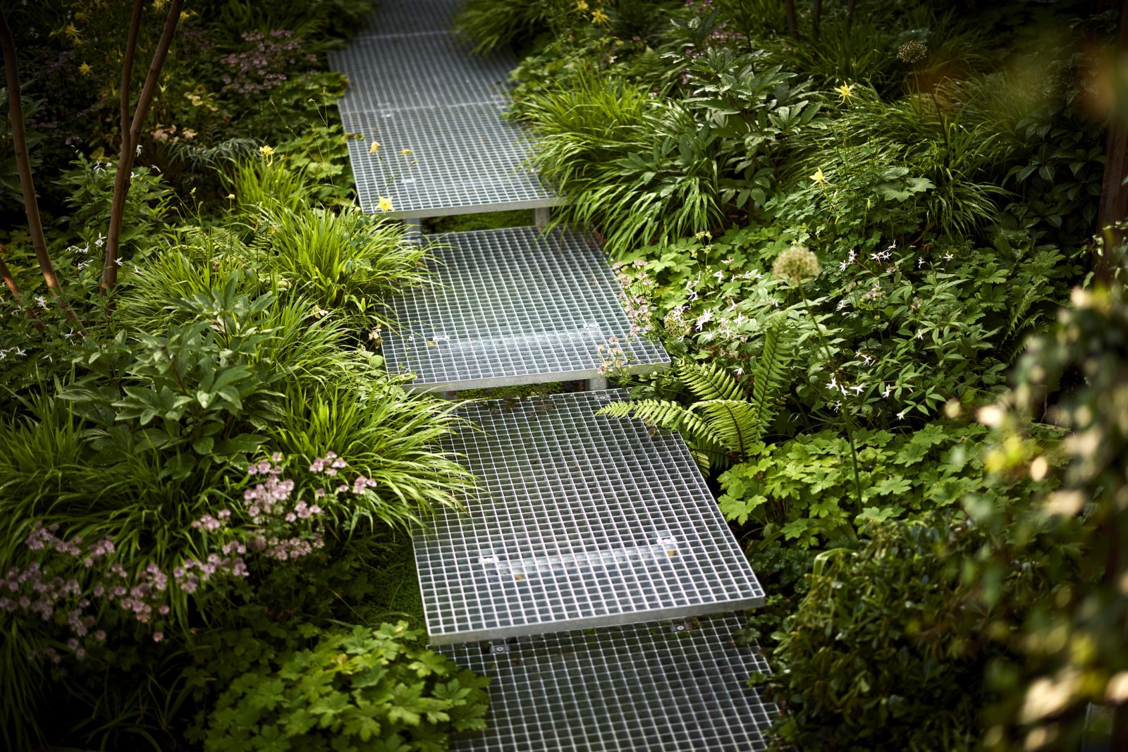 David Leech reworks engineer’s house with playful Hi-Tech touches