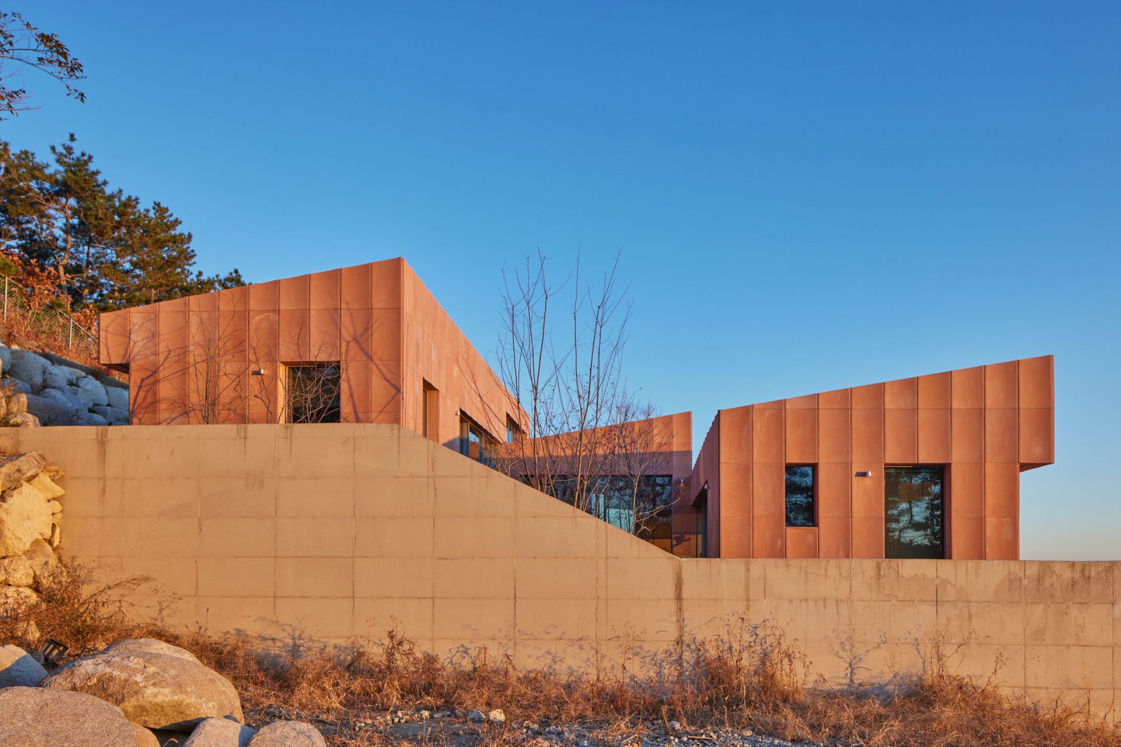 In practice: Studio Weave’s pink-concrete house in South Korea