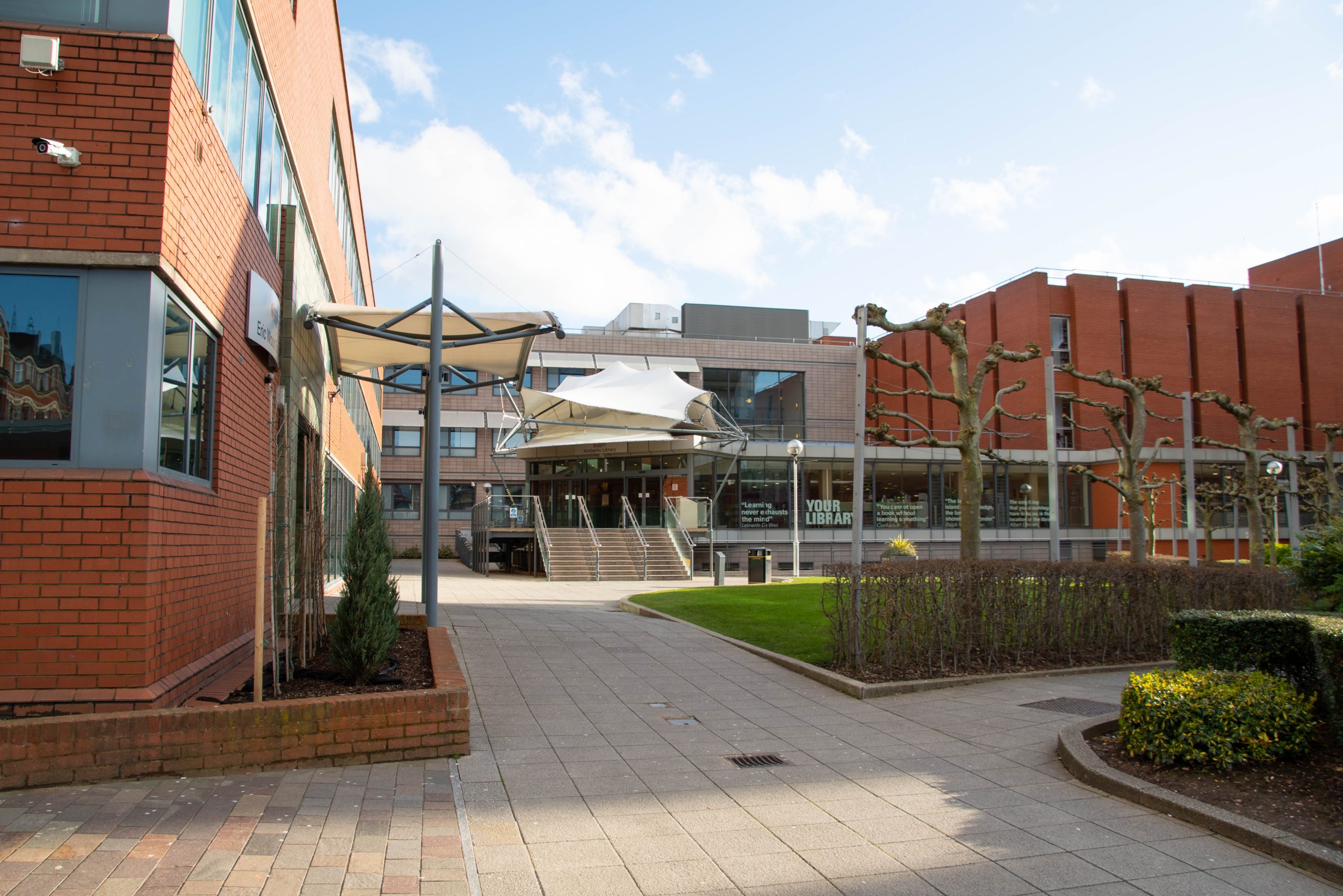 De Montfort University Logo