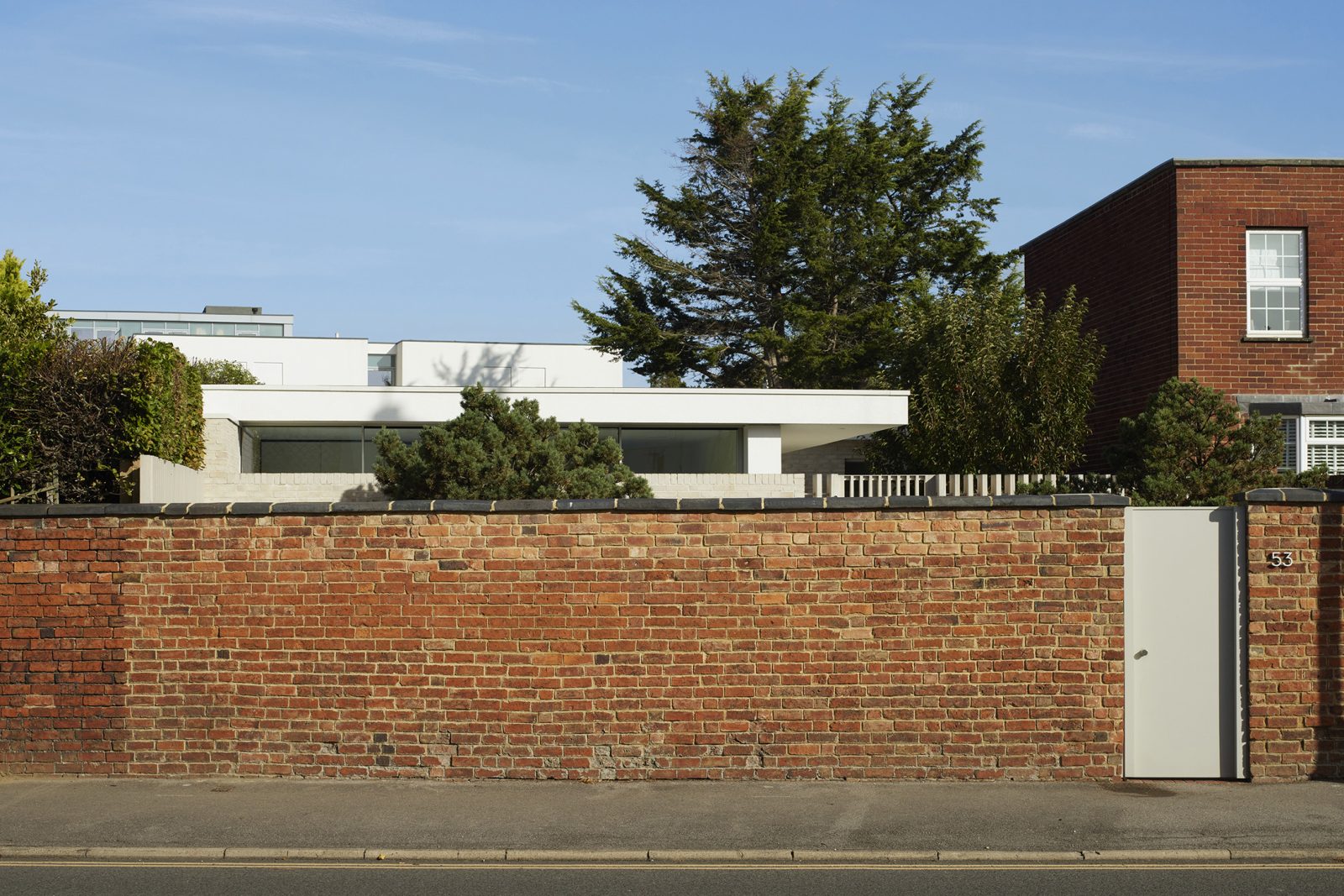 Ström Architects completes mid-century modern-inspired house in Cheltenham