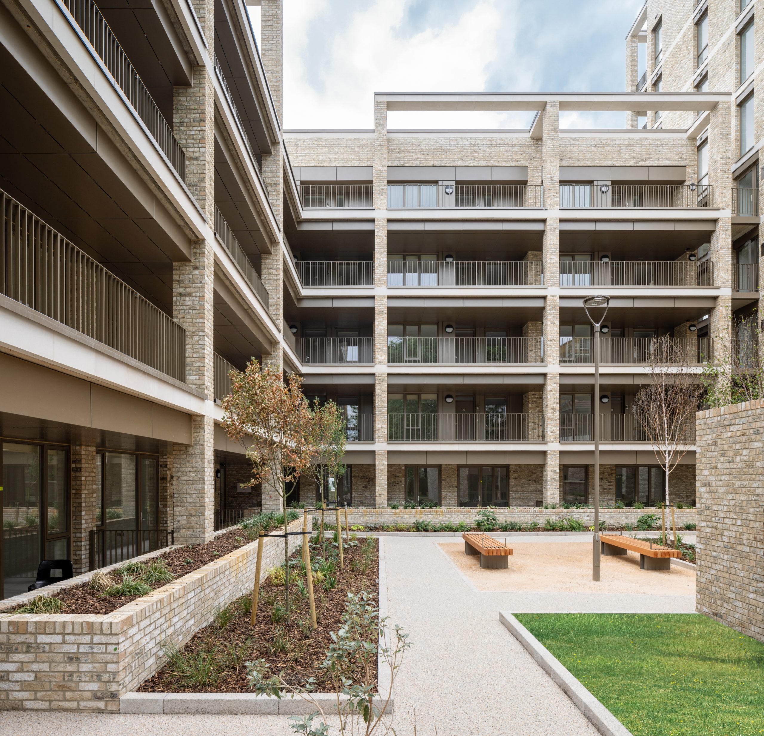 Weston Williamson completes housing scheme on North Peckham Estate