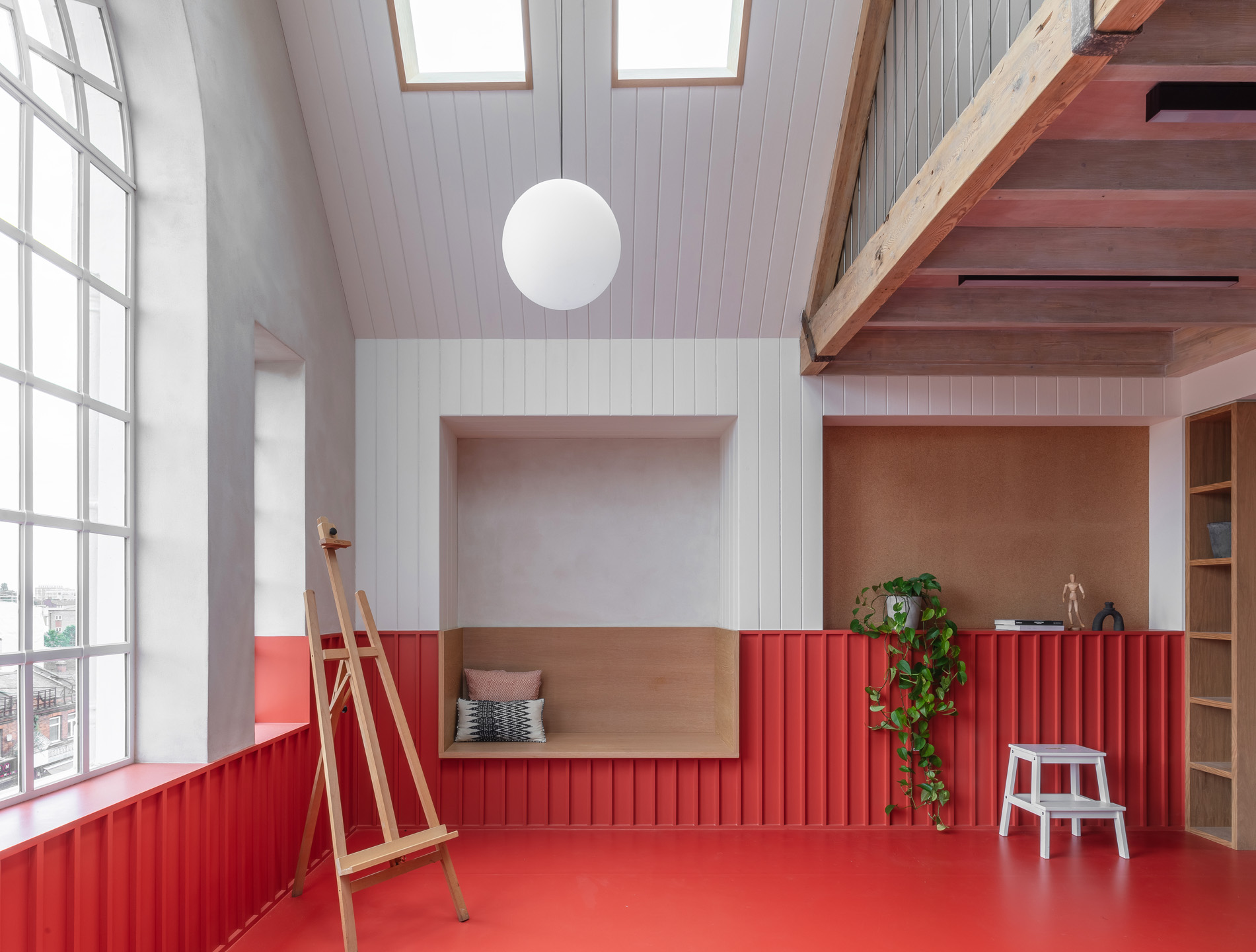 Vine Architecture Studio adapts live/work space for fashion designer