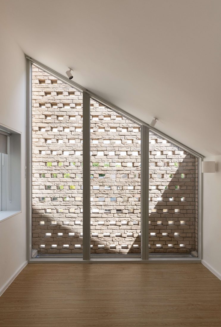 Alter completes series of homes on the Sussex Downs