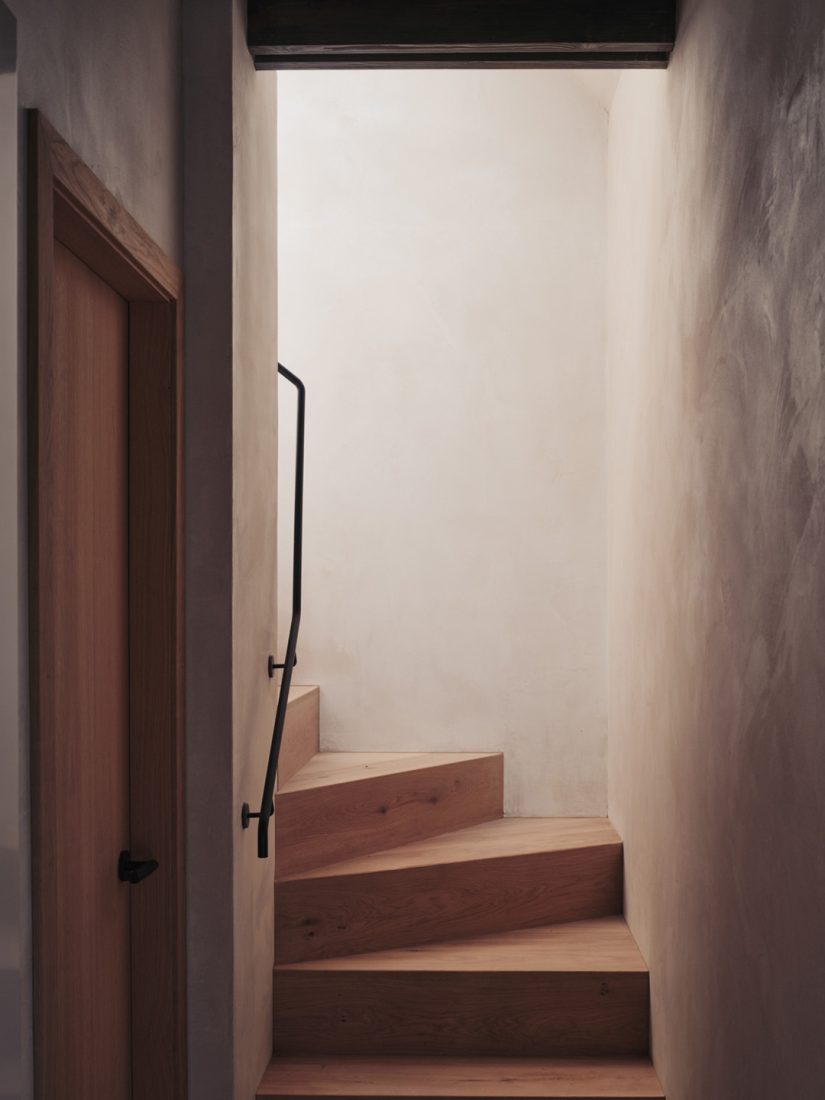 Moxon Architects converts Highland farmstead into guesthouse and studio