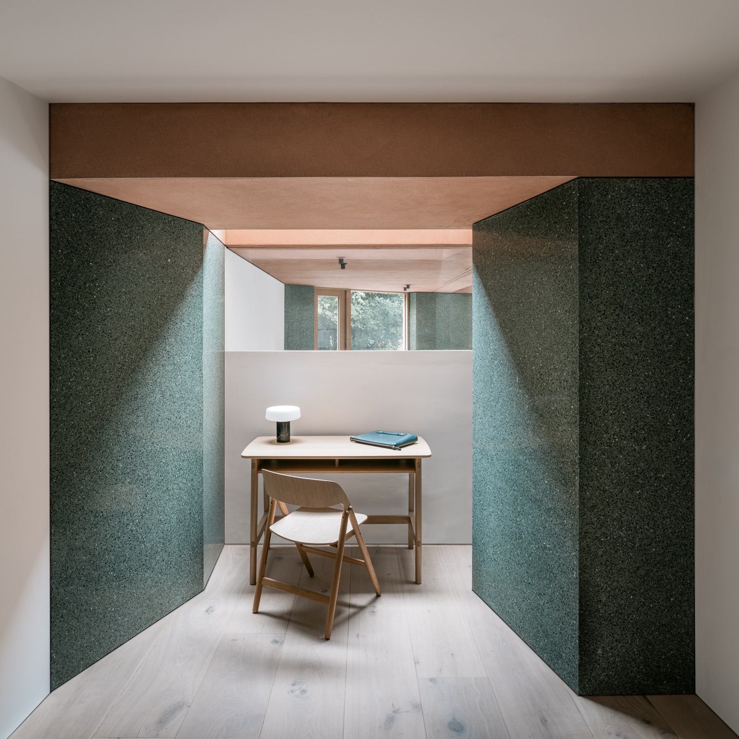 Conform completes texture-rich rework of Hampstead garden flat