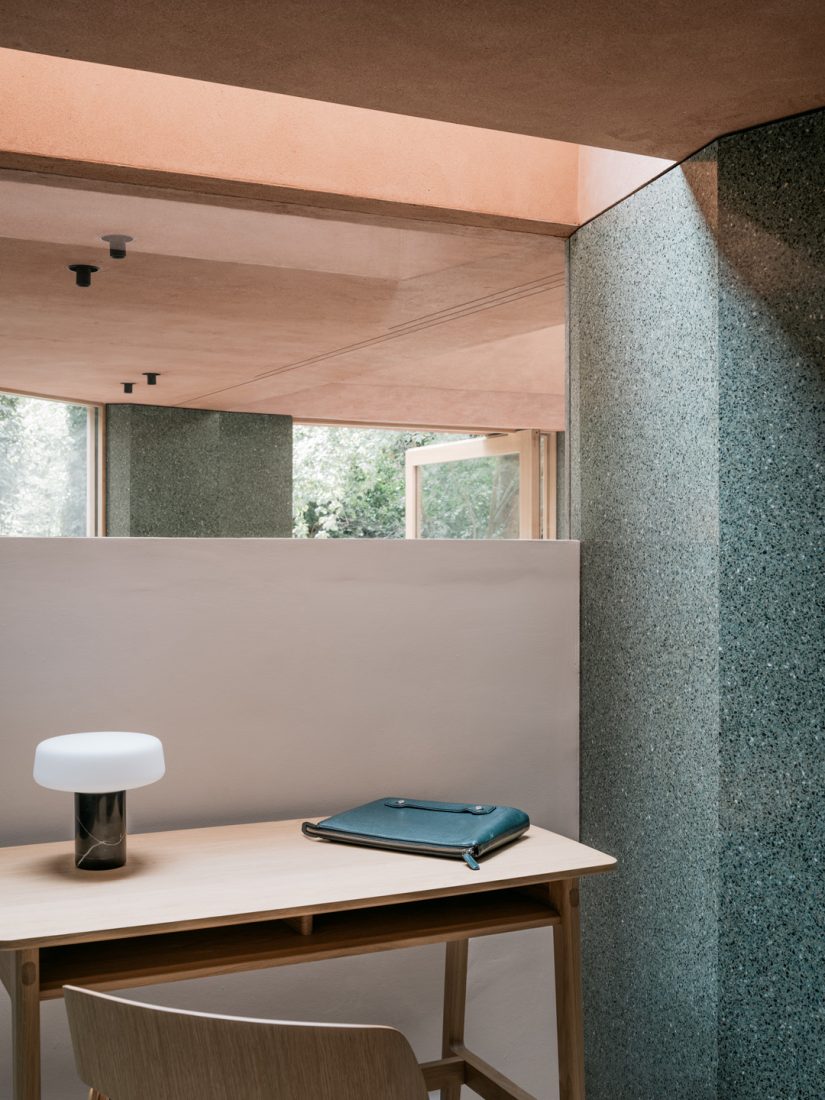 Conform completes texture-rich rework of Hampstead garden flat