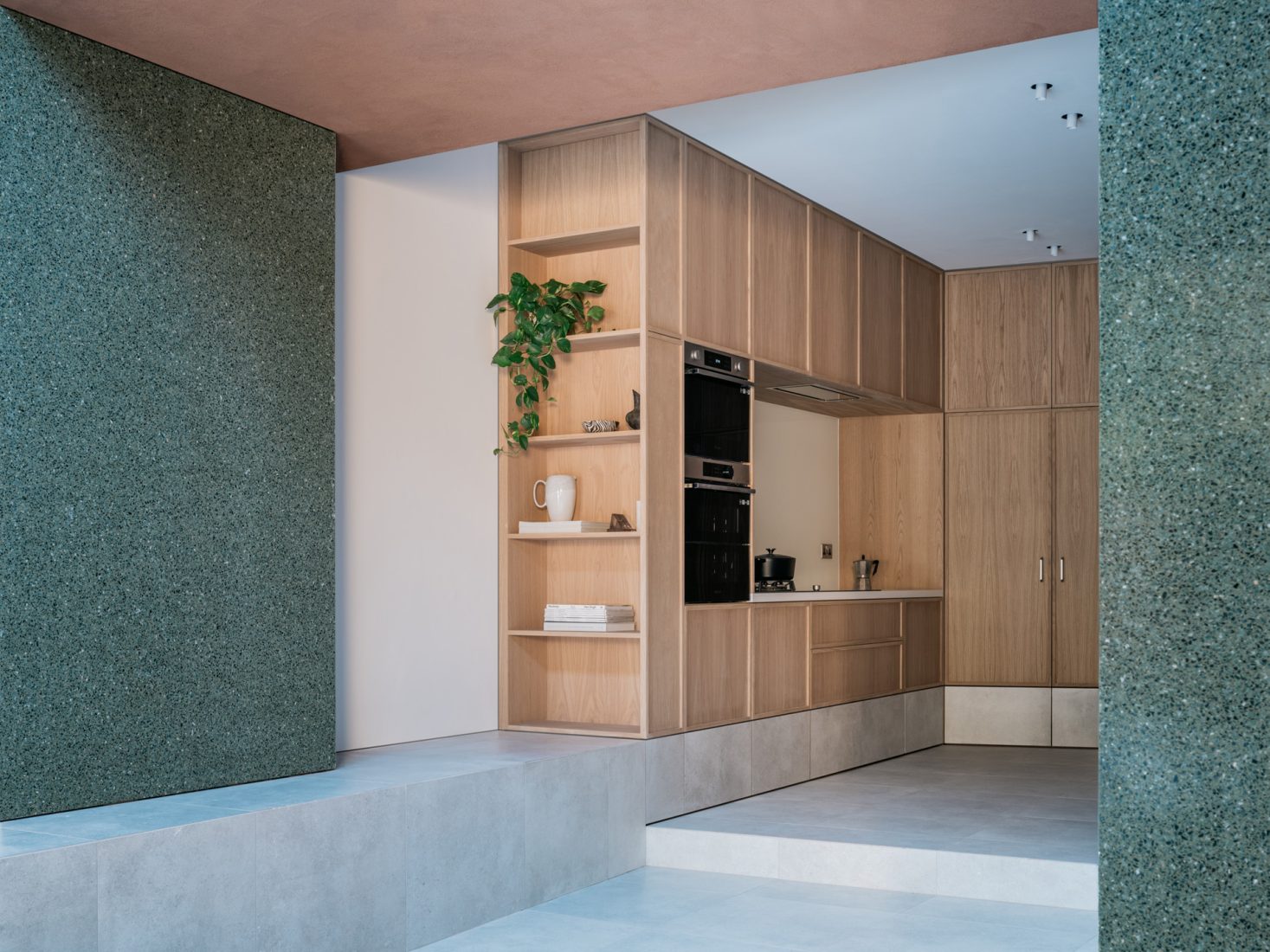 Conform completes texture-rich rework of Hampstead garden flat