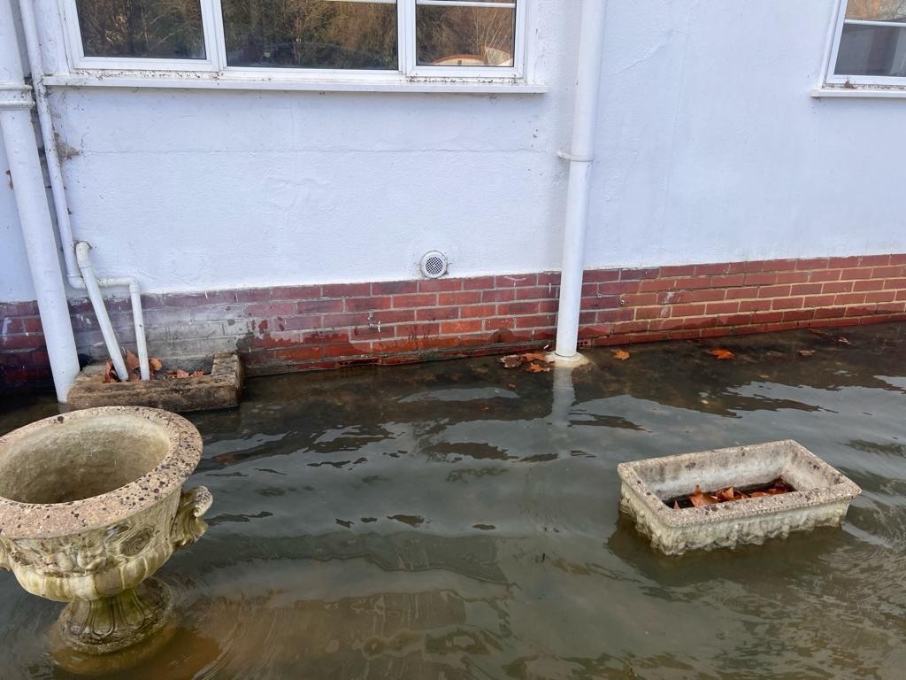 Baca reveals proposals for world’s largest amphibious house