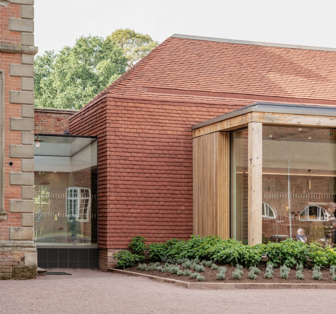 Howells completes pavilion restaurant at 18th-century Hanbury Hall