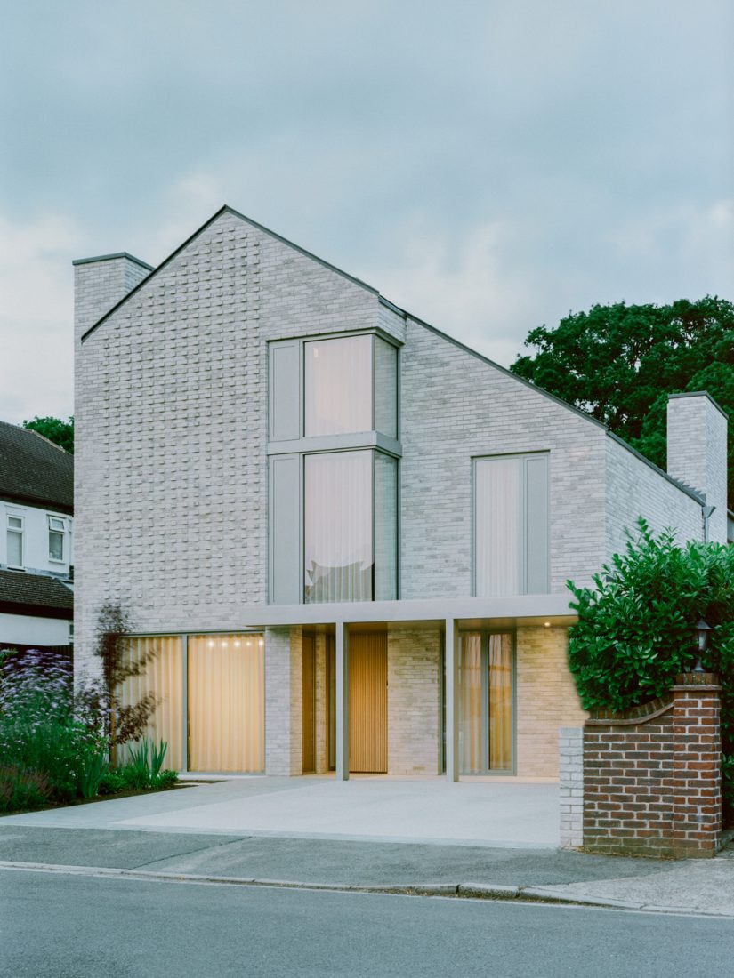Fletcher Crane Completes Villa In Kingston Upon Thames