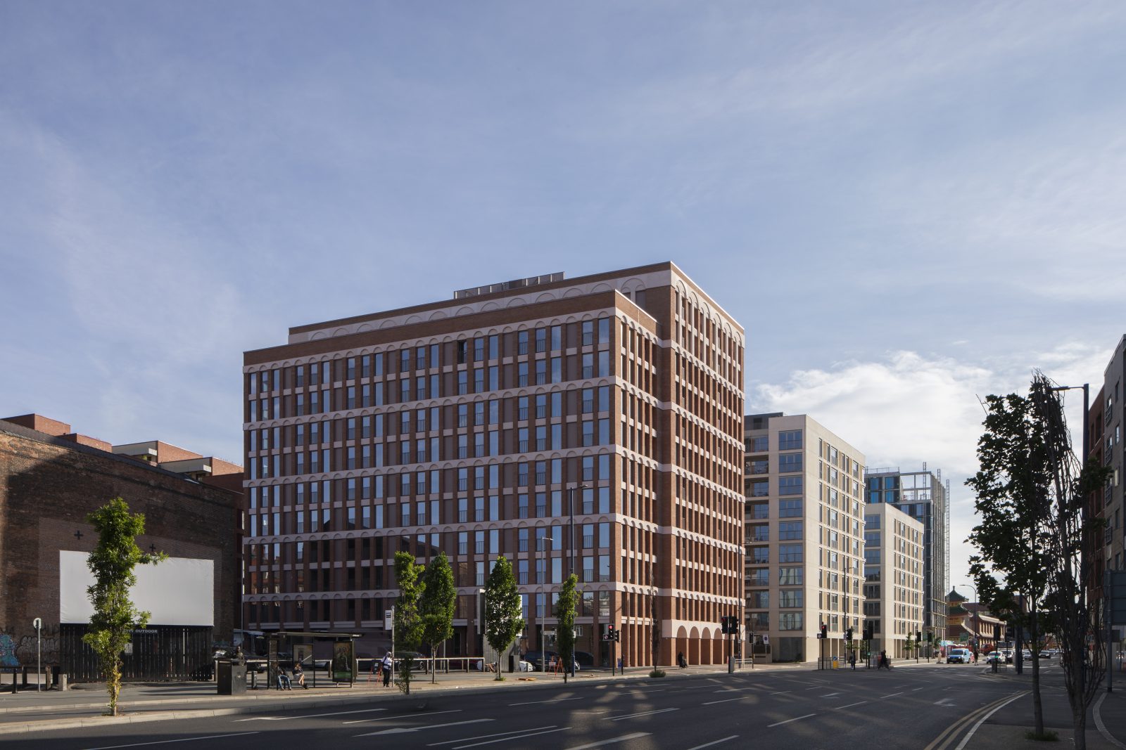 Tim Groom unwraps mill-inspired housing in Manchester