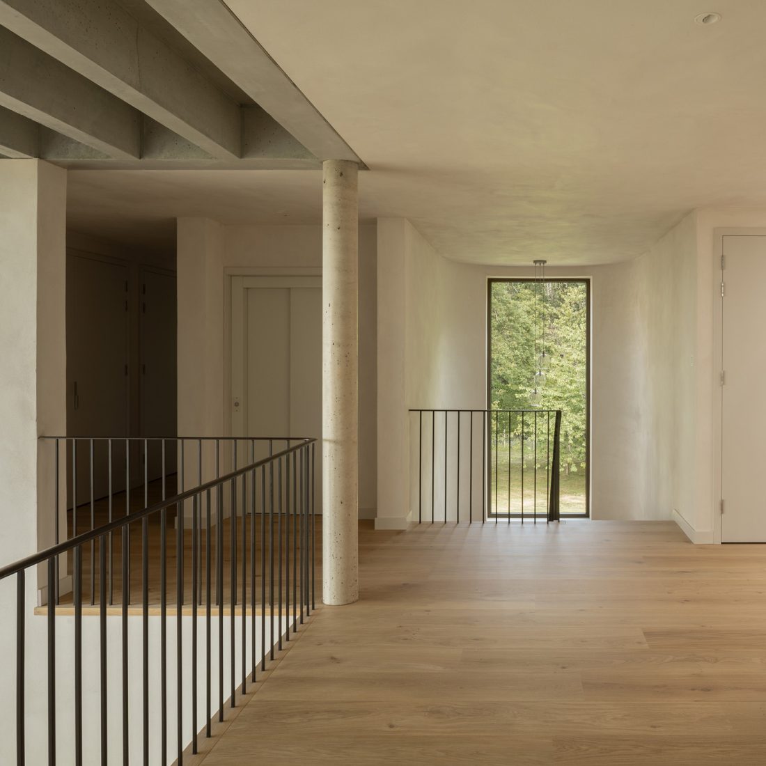 Sandy Rendel Architects completes colonnaded villa in South Downs