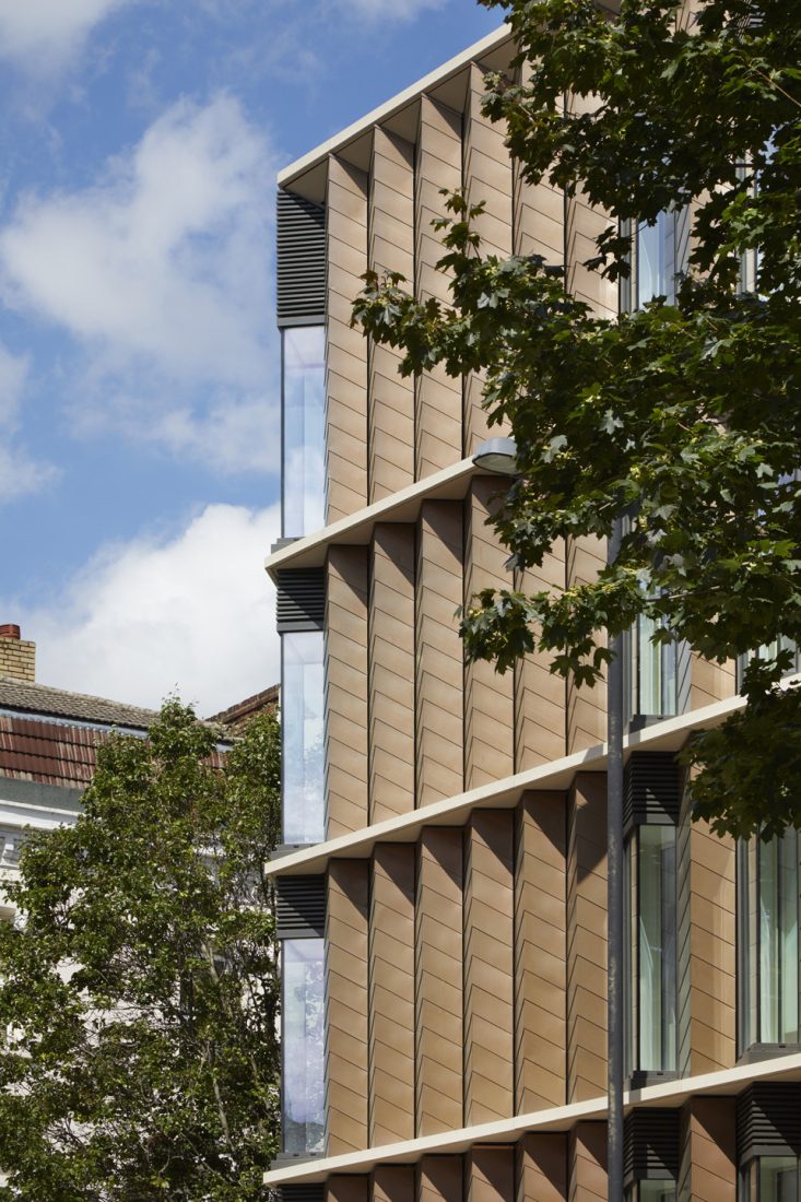 Sheppard Robson completes linear urban block along Farringdon Road