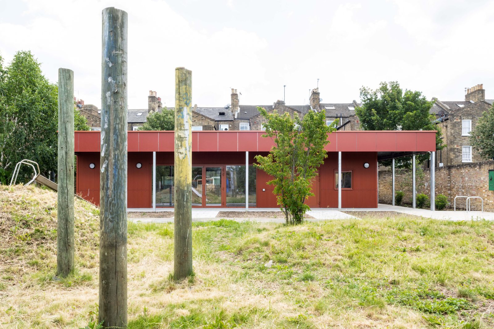 Paper House Project completes Martin Luther King play centre in Islington