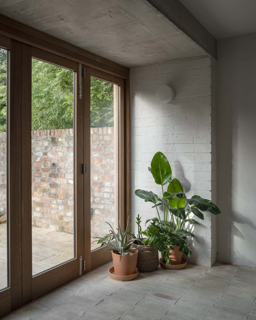 Scullion Architects completes timber extension to south Dublin home