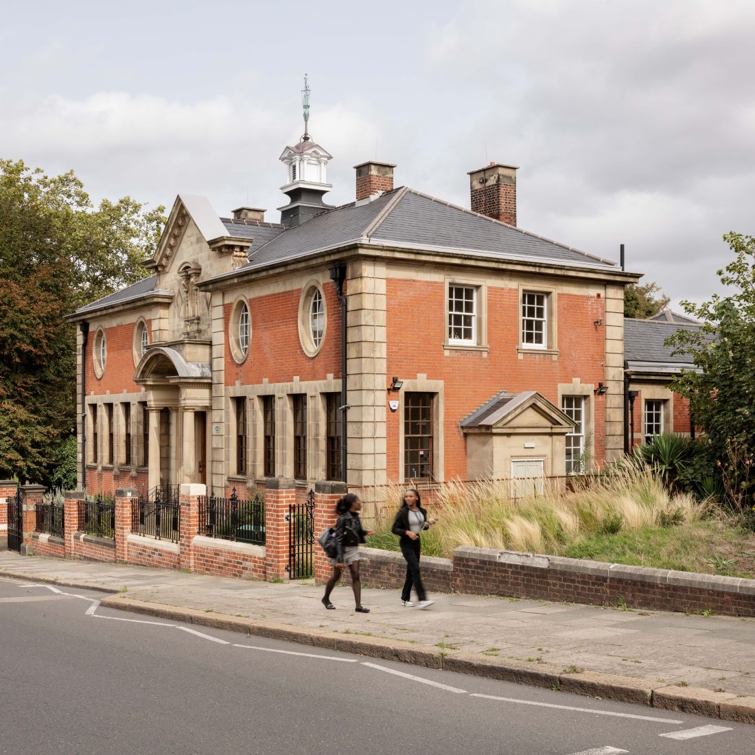 Robin Lee Architecture transforms former library into Erith cultural hub