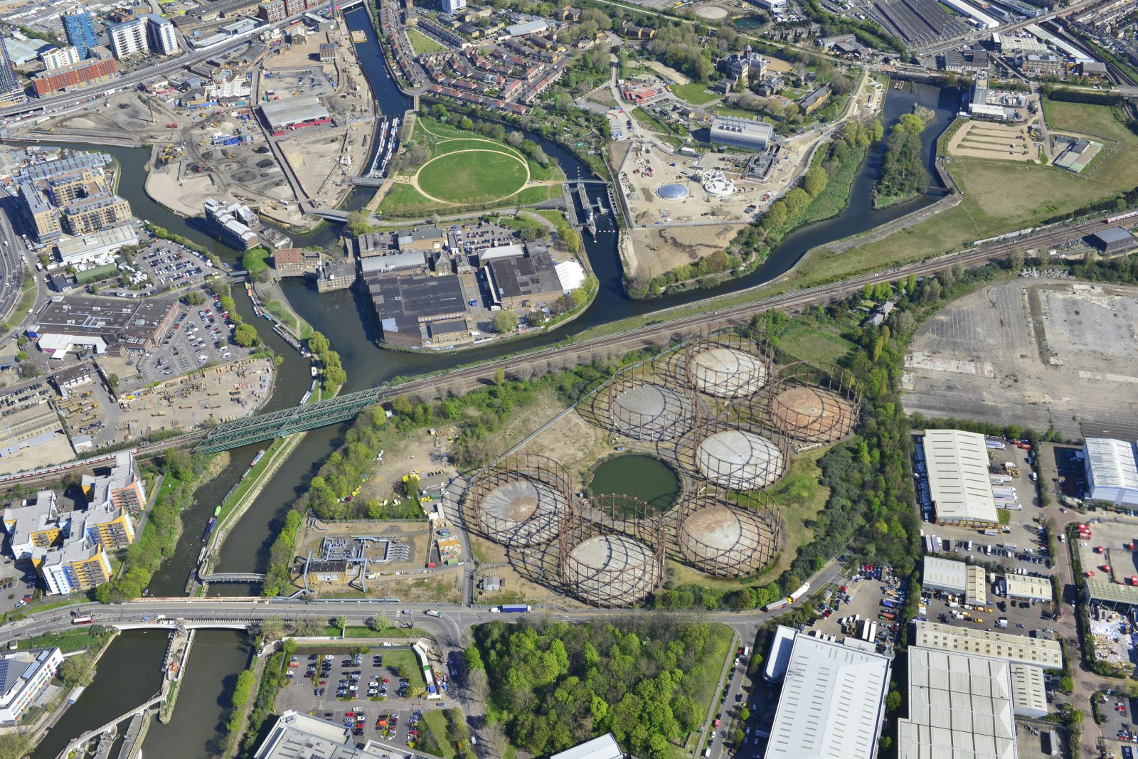 RSHP gets go-ahead on east London gasholder housing scheme