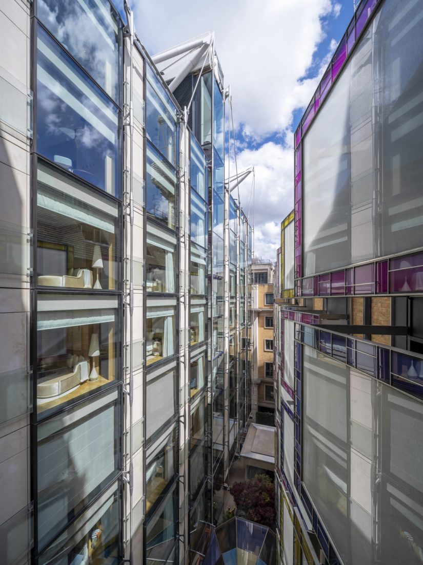 RSHP completes luxury London hotel with part-suspended floor structure