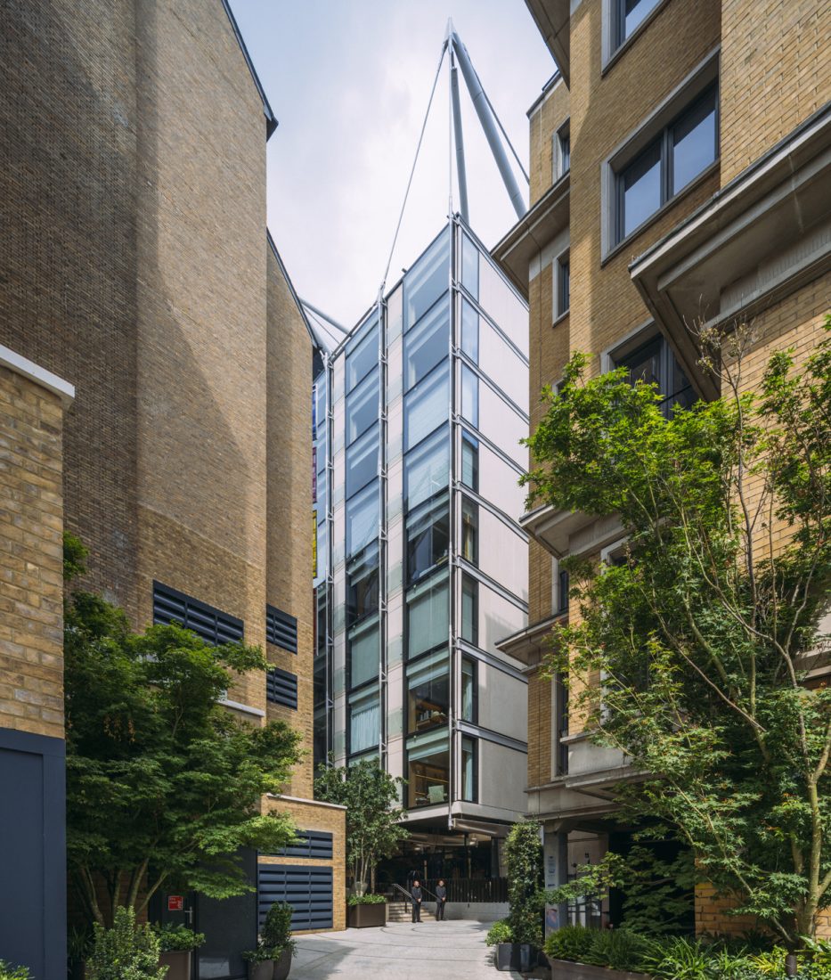 RSHP completes luxury London hotel with part-suspended floor structure
