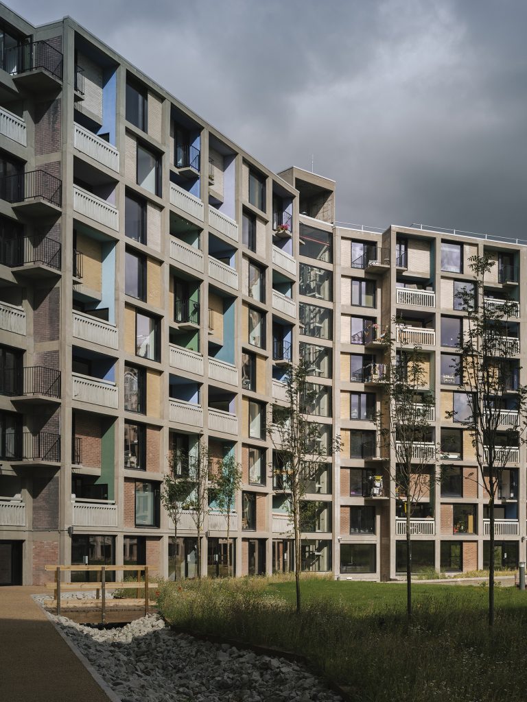 ‘Monumental yet elegantly simple’ Elizabeth Line wins RIBA Stirling ...