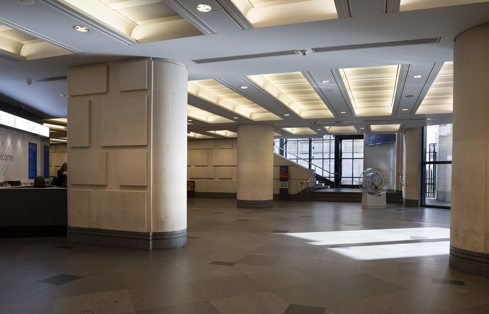 Letter found in column at National Gallery Sainsbury Wing criticises ...
