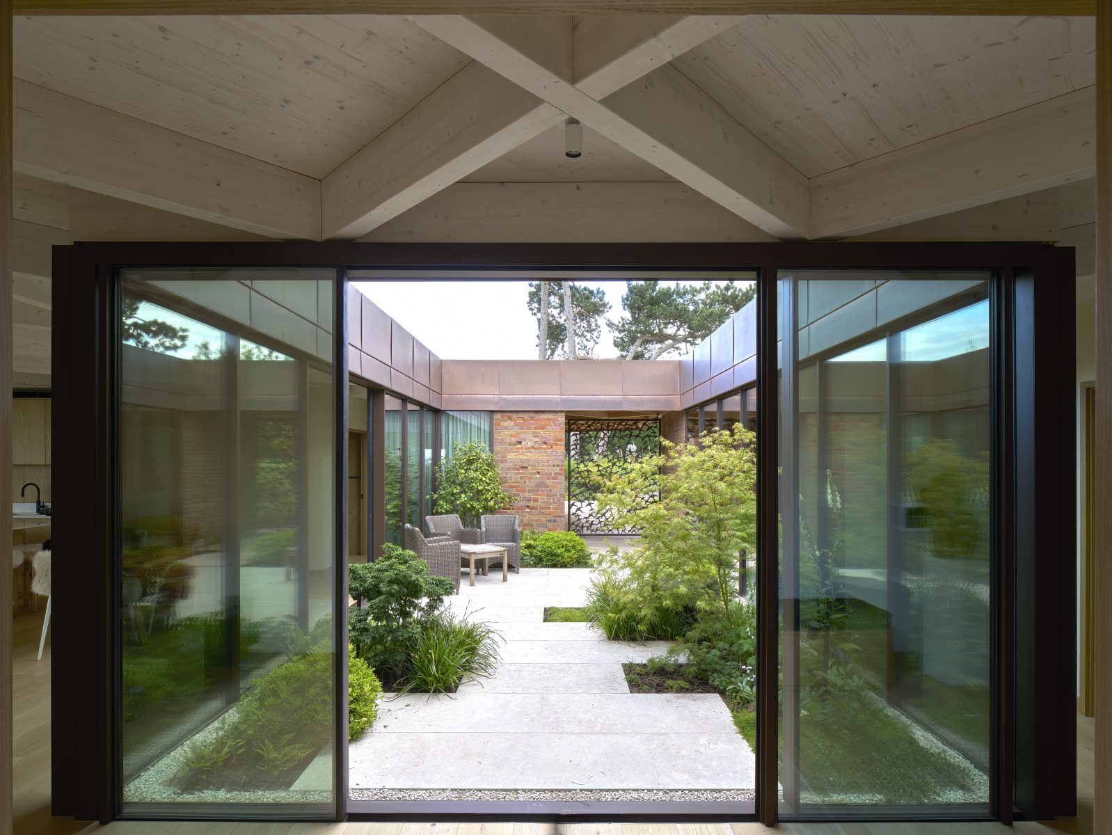 Kirkland Fraser Moor builds ‘bungaroosh’ Paragraph 84 home