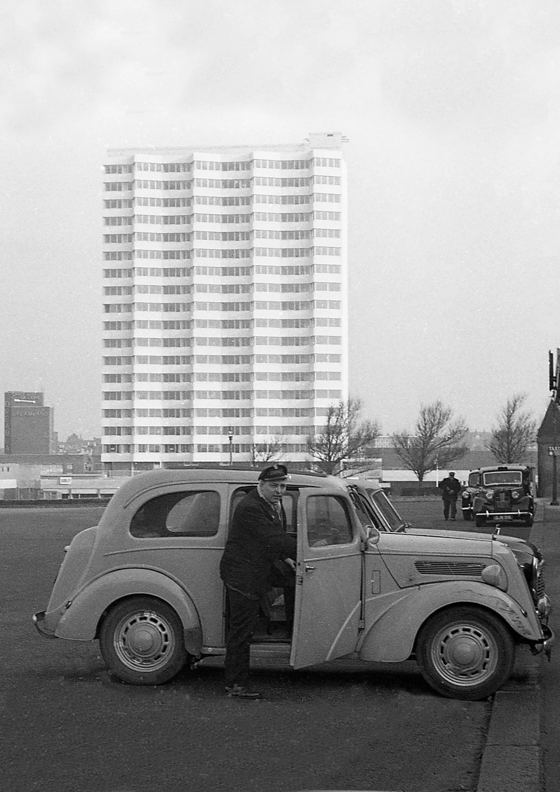 Artist Tracey Emin in battle against changes to Margate’s ‘Brutalist ...