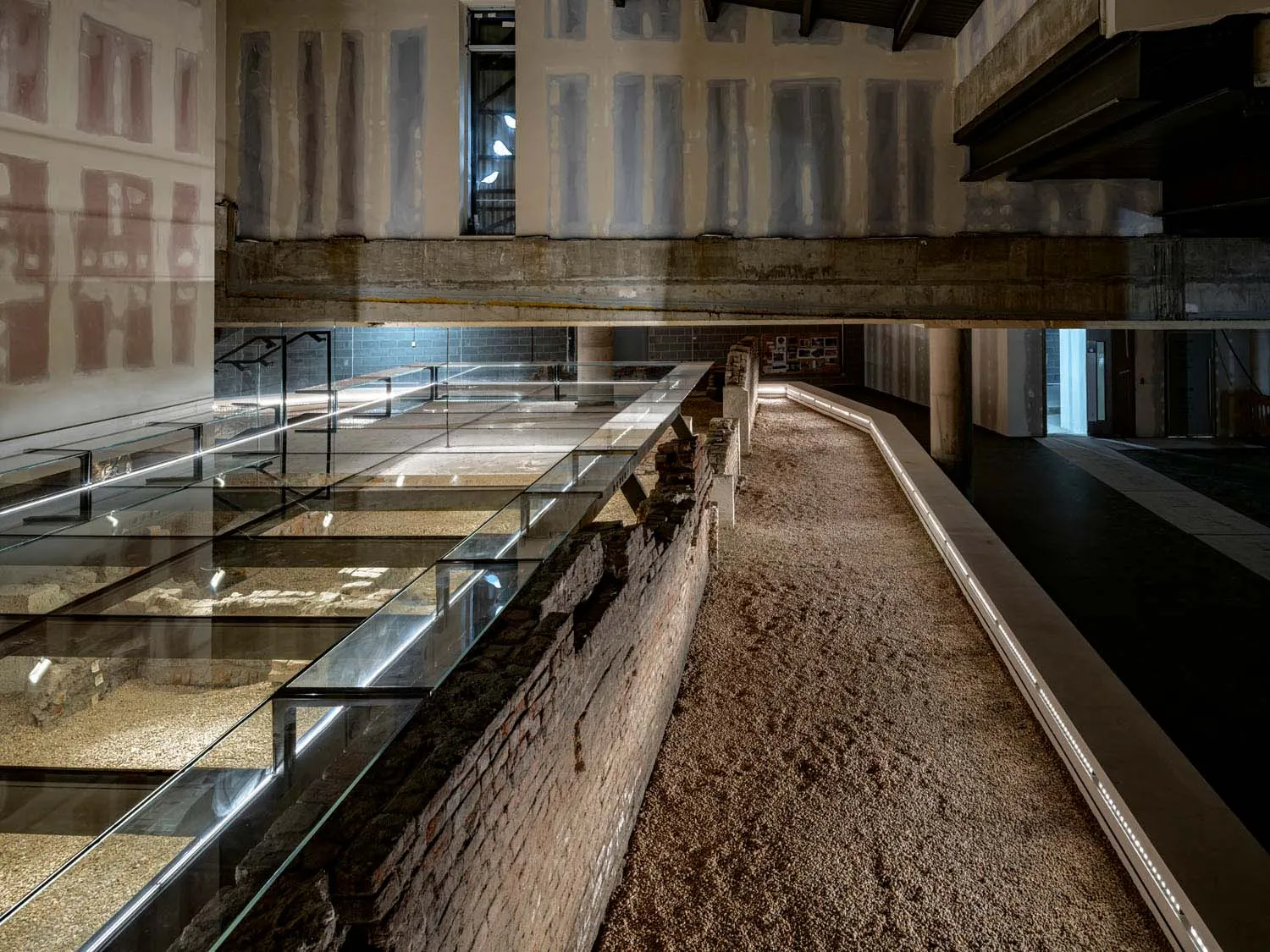 Perkins&Will completes museum above remains of Shakespeare theatre