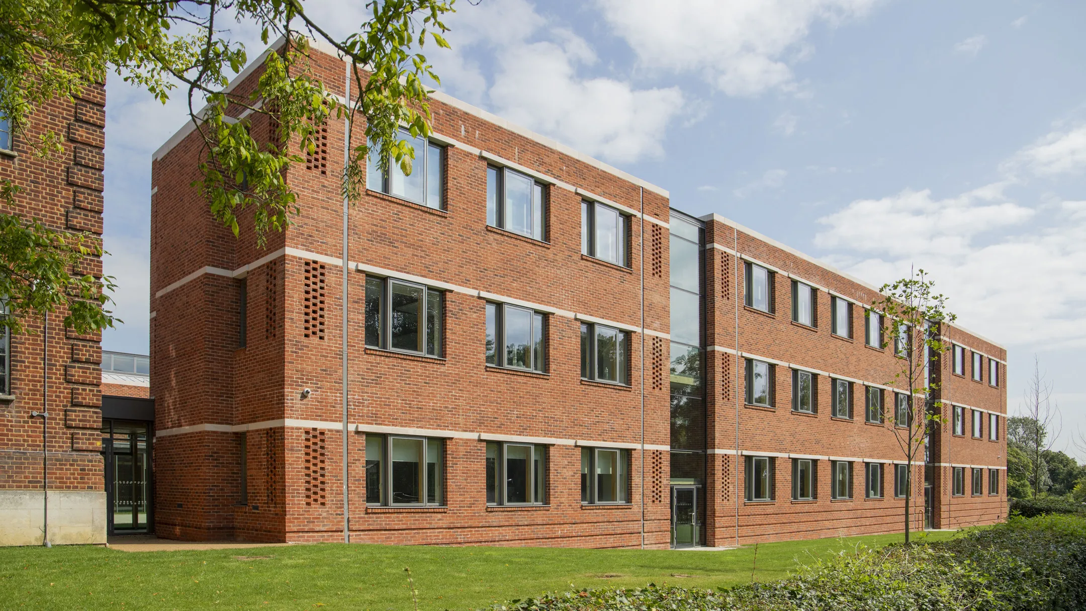 Hopkins completes science and technology centre at Hertfordshire school