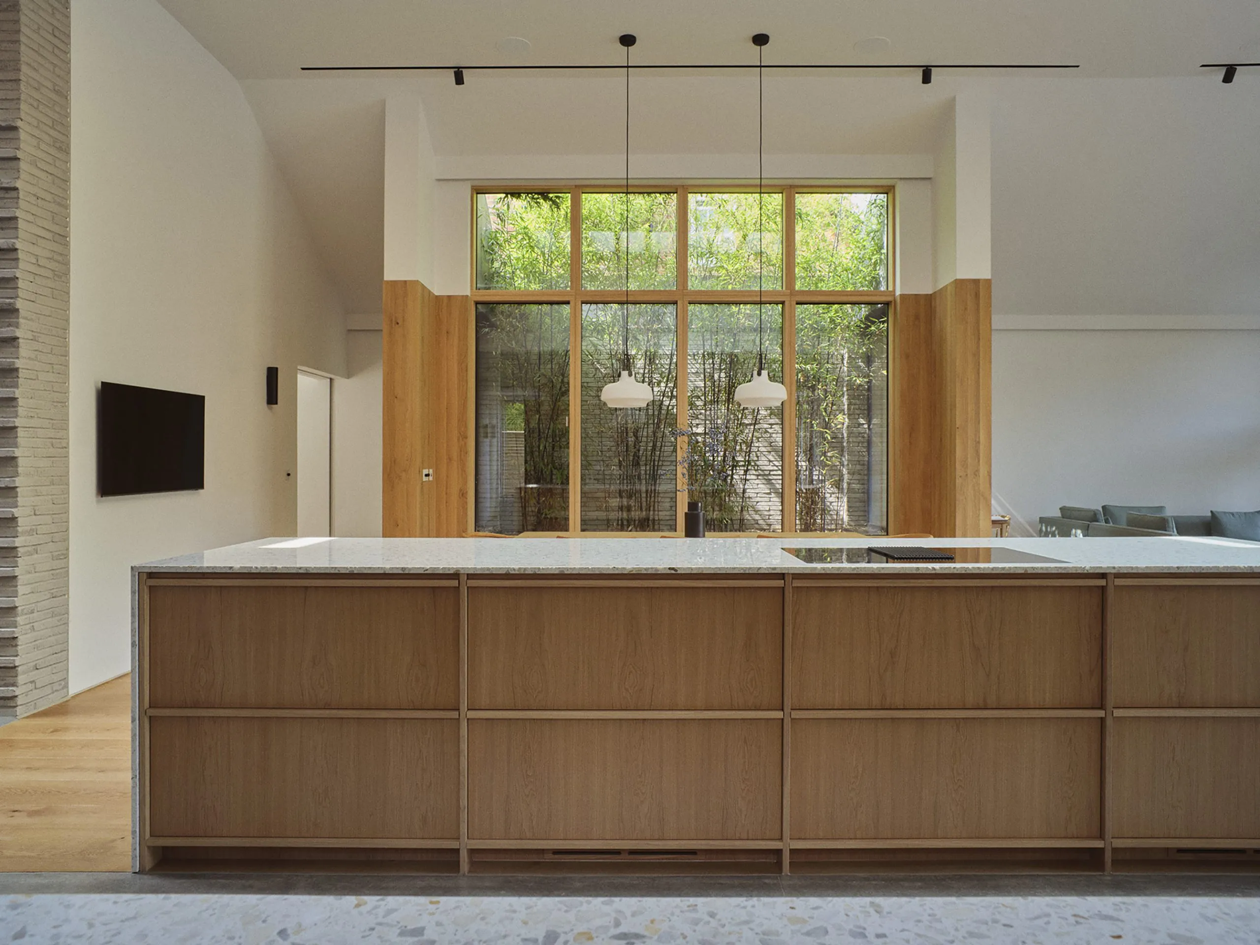 Graeme Williamson completes Arts and Crafts-inspired Hertfordshire house