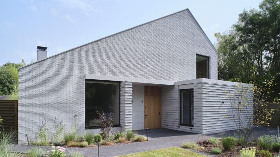 Graeme Williamson completes Arts and Crafts-inspired Hertfordshire house