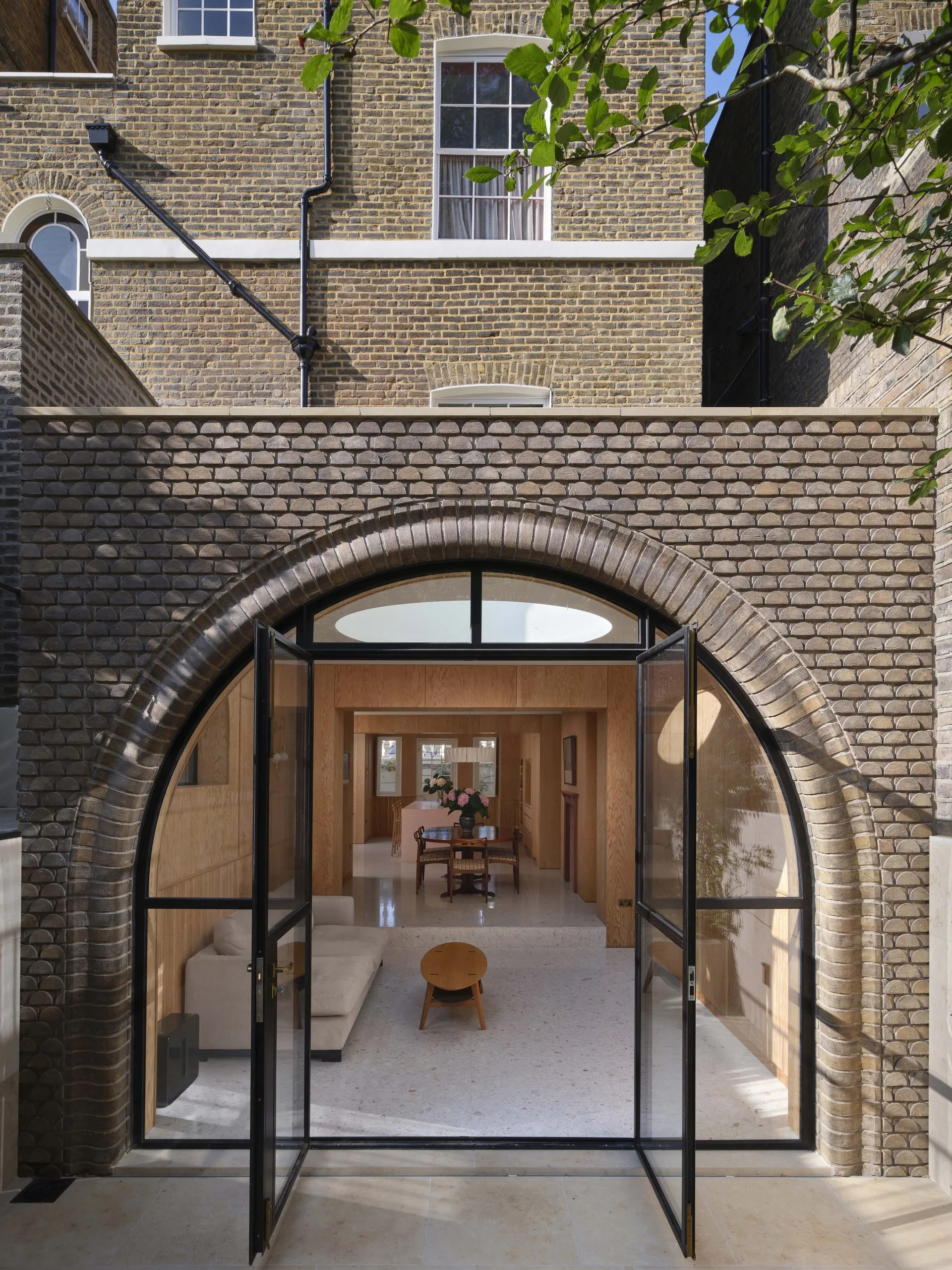 Dominic McKenzie Architects renovates and extends Grade II-listed house