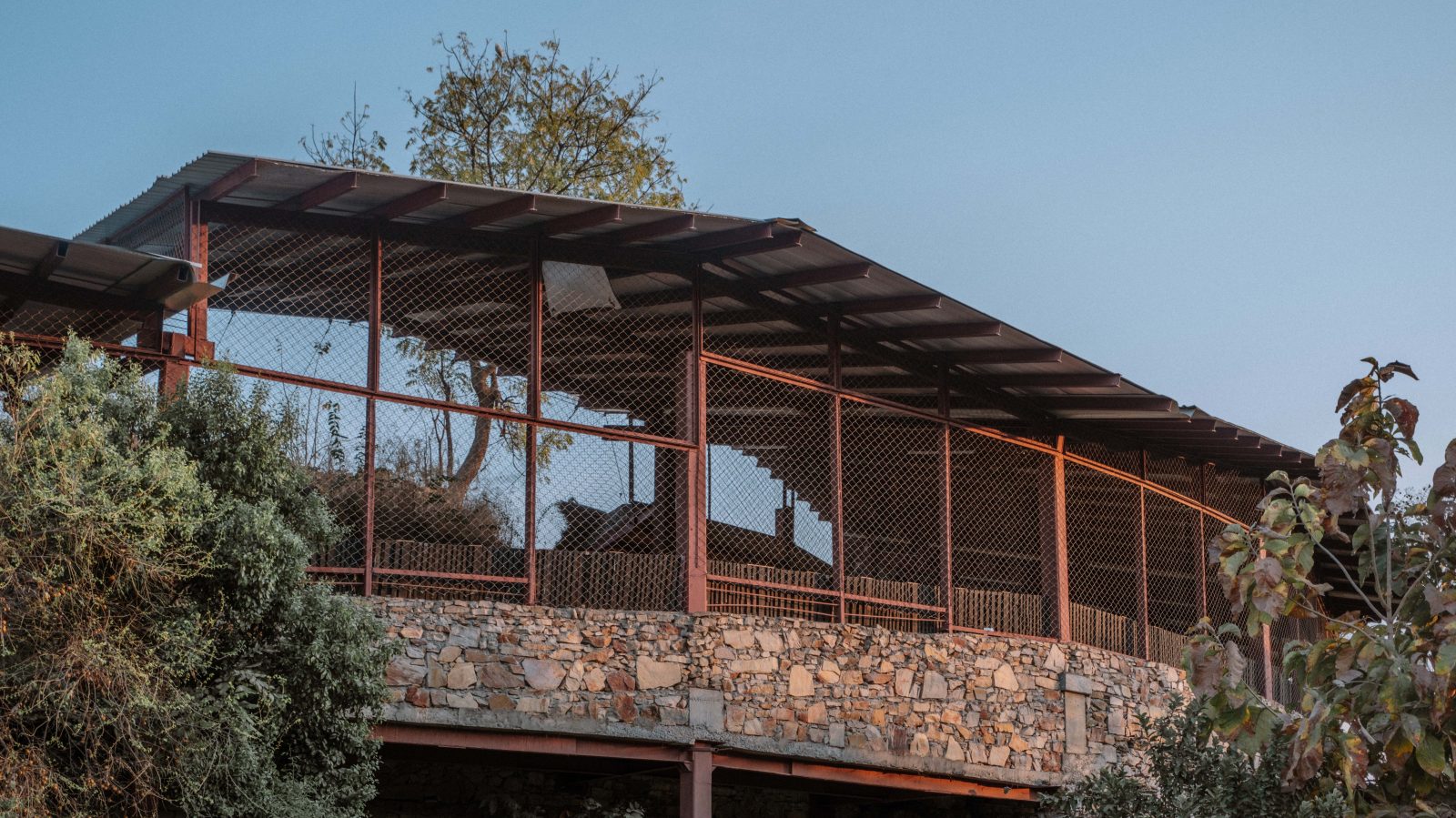 Studio Saar completes cowshed made from reclaimed materials