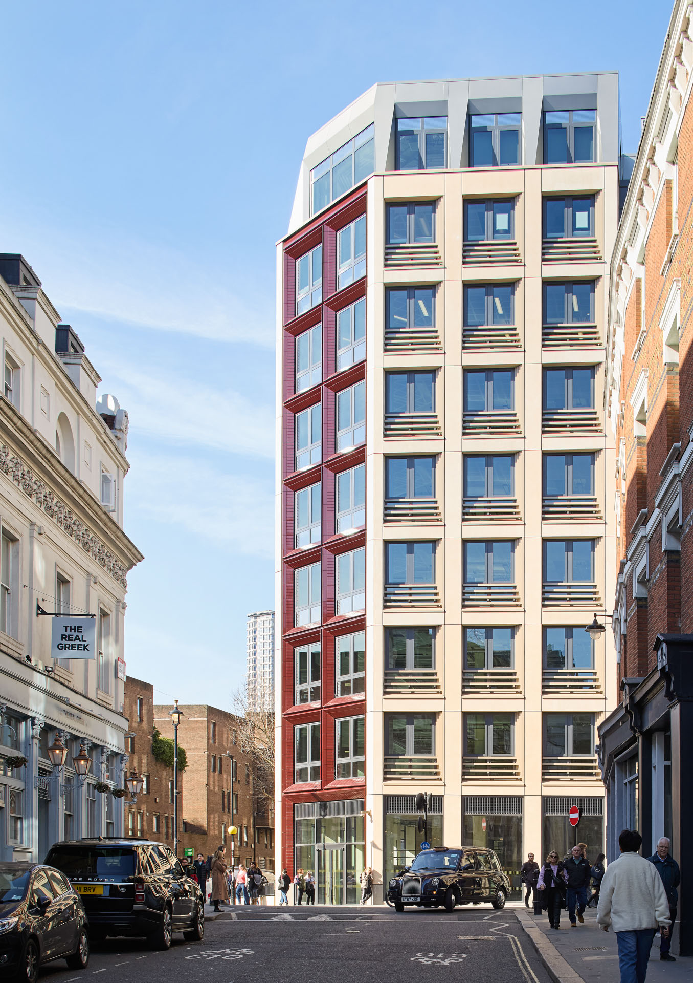 Gensler reworks Seifert bank building as workspace set around atrium café