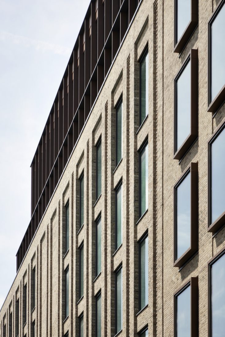 Stiff + Trevillion completes workspace overlooking Tower Bridge