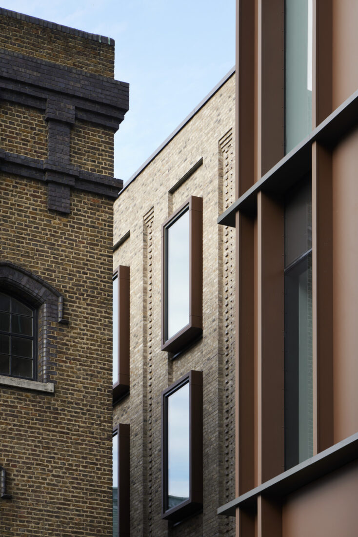 Stiff + Trevillion completes workspace overlooking Tower Bridge