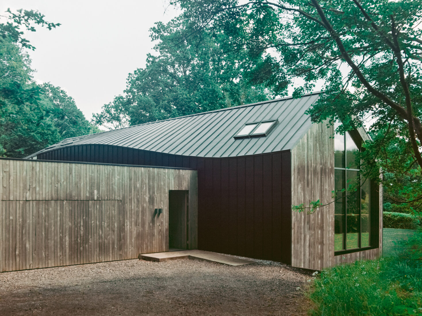 Andy Martin Architecture completes twisted house in Kent