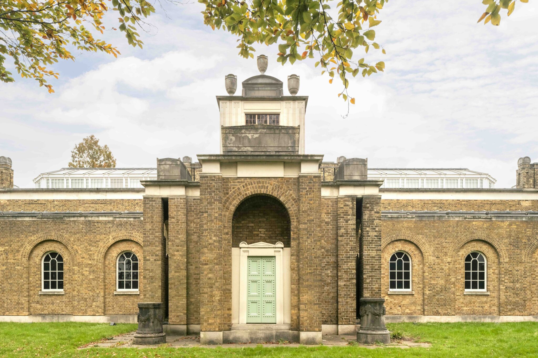 Carmody Groarke completes children’s pavilion and canteen at Dulwich ...