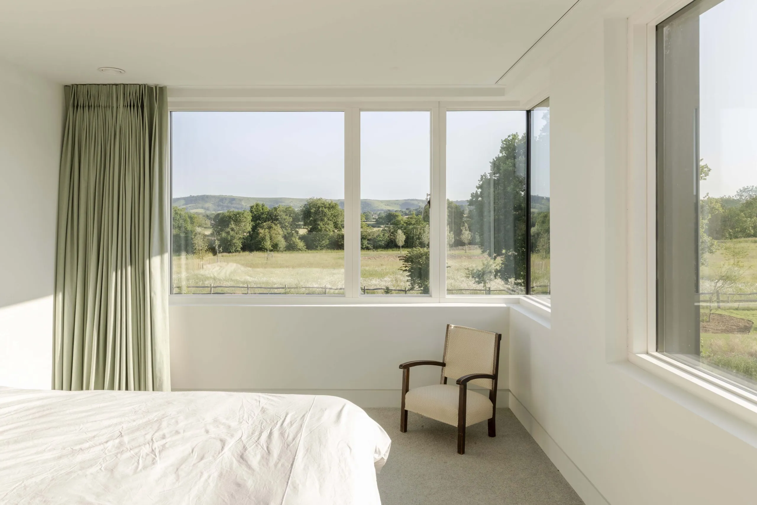Selencky Parsons completes flint and clay tile-clad house in South Downs