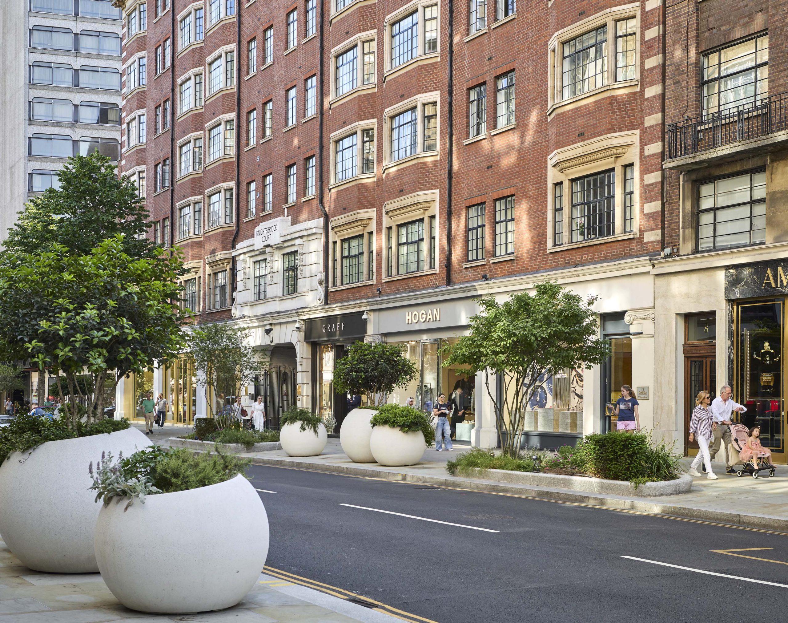 McAslan upgrades and greens Sloane Street public realm