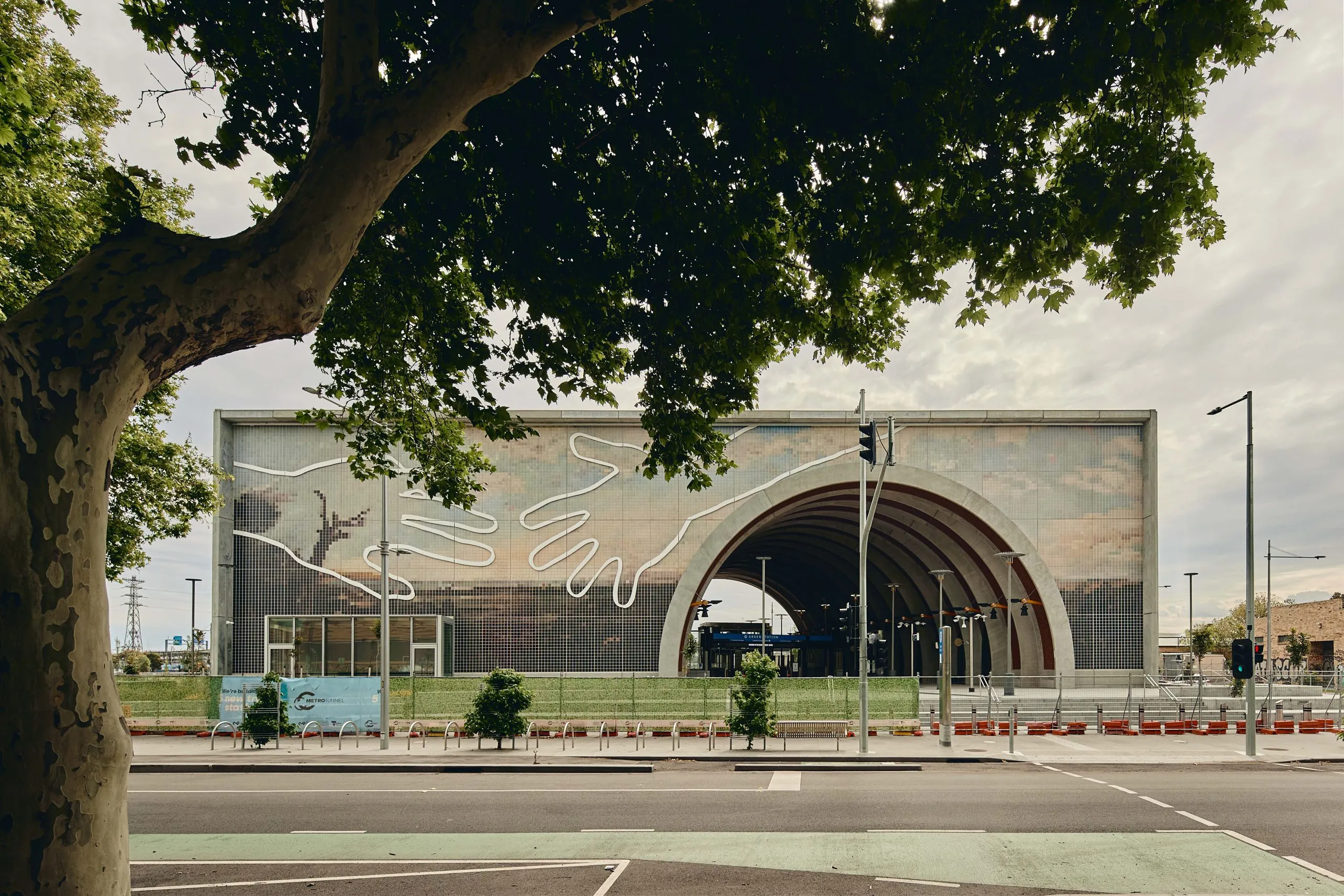 Hassell, WW+P and RSHP complete stations for Melbourne metro project