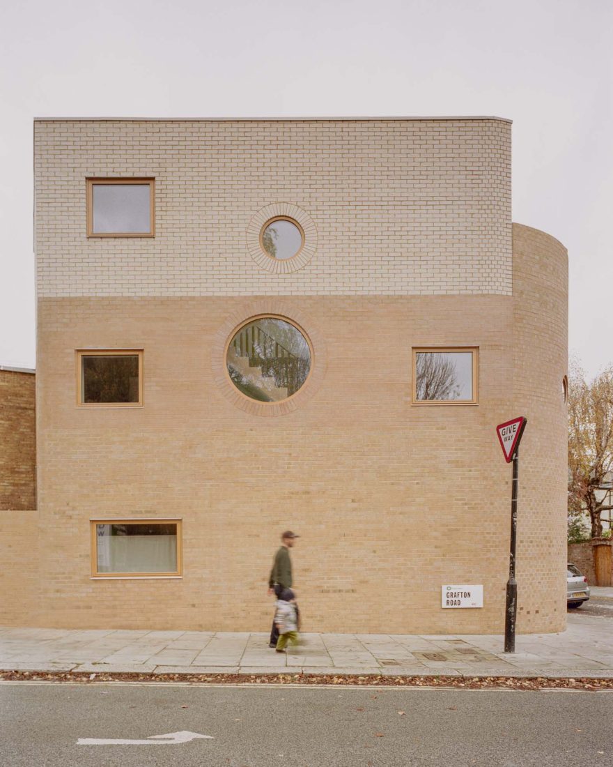 NIKJOO completes ‘playful’ curved infill scheme in north London