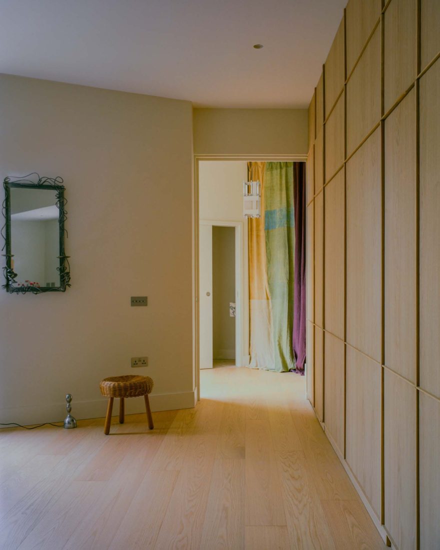 NIKJOO completes ‘playful’ curved infill scheme in north London