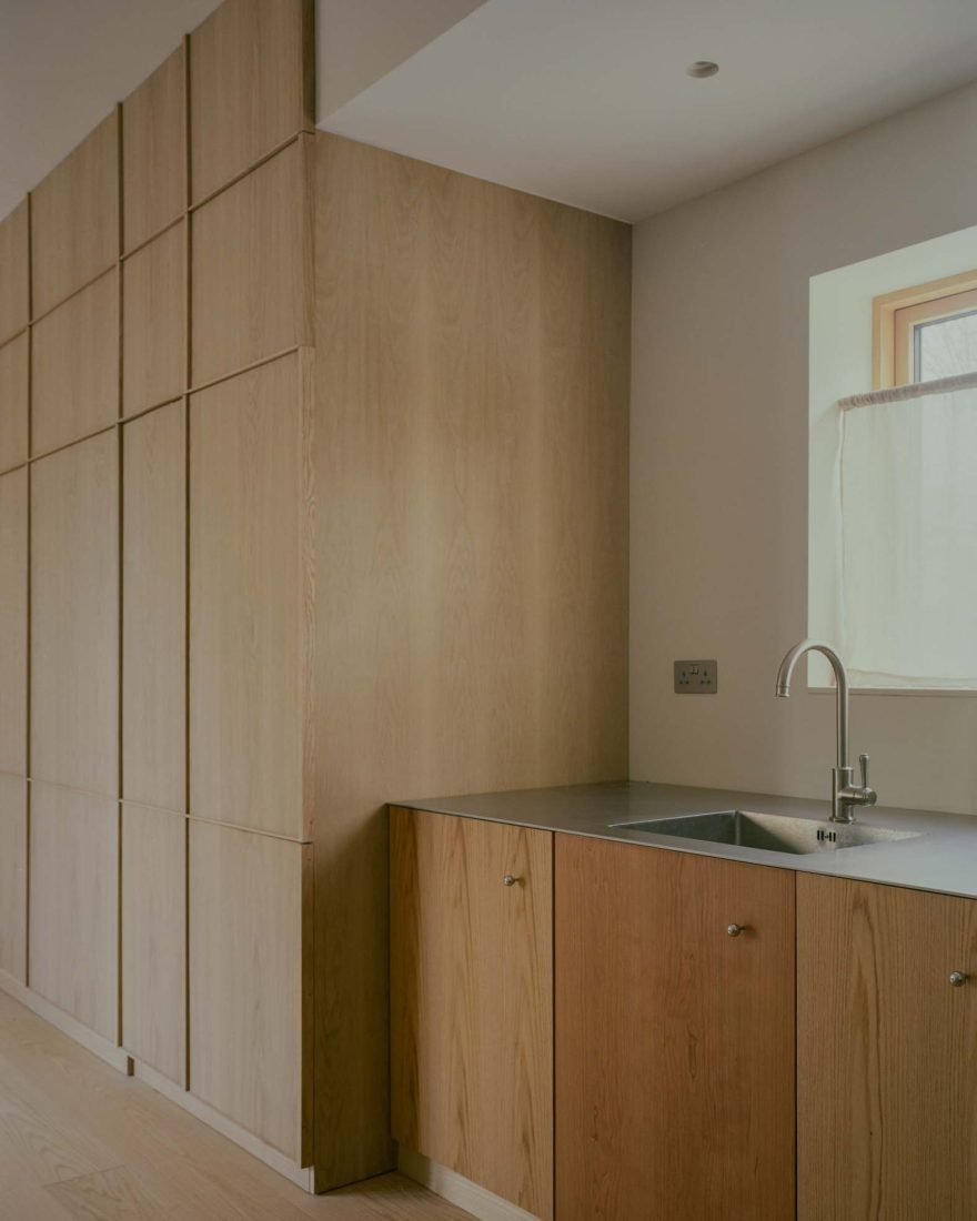 NIKJOO completes ‘playful’ curved infill scheme in north London